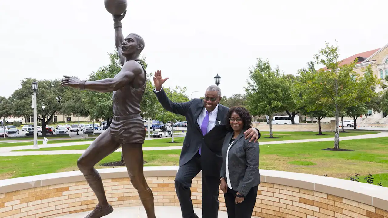 Dr James Cash Jr. | TCU - BYUtv