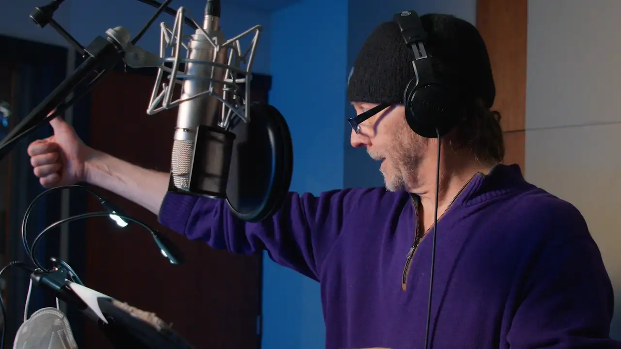 Watch BYUtv Insider 2022 Episode 2: The Actors of Saving Me - BYUtv