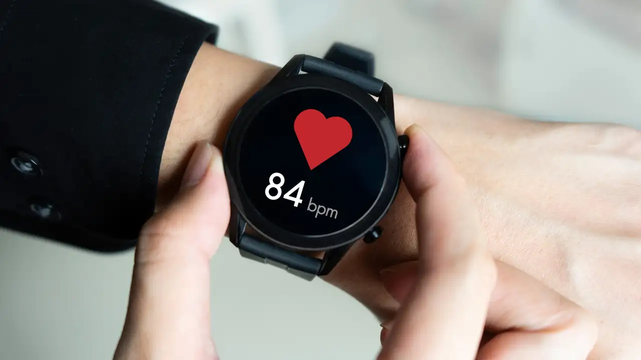 Could Your Smartwatch Detect an Infection Before You Experience ...