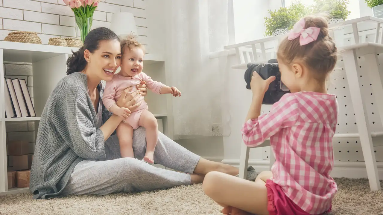 Listen The Lisa Show Season 1 Episode 19: S1 E19: Photo Taking Tips ...