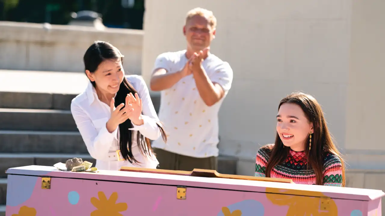 Watch Holly Hobbie 5 Episode 5: The Big City Belter - BYUtv