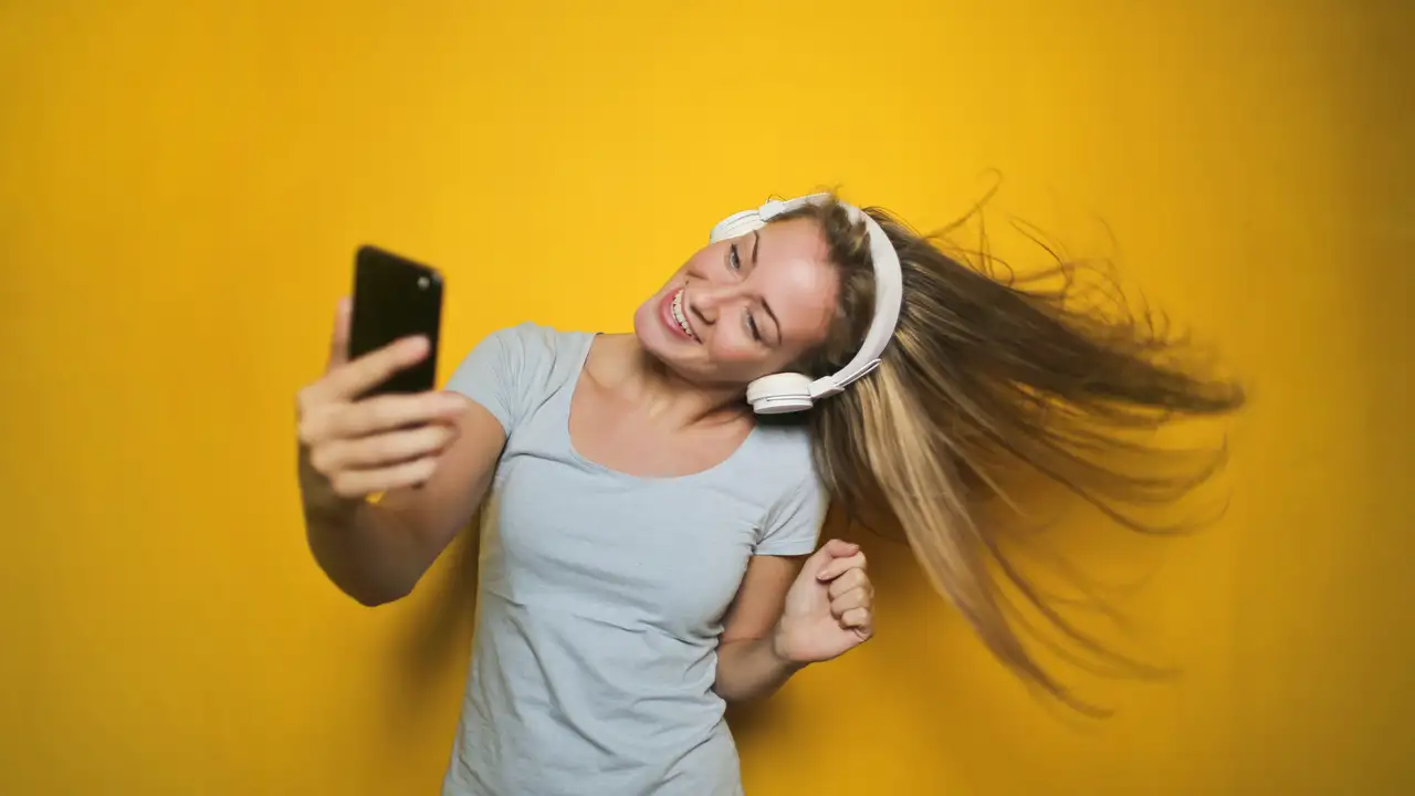 Listen to The Lisa Show Season 2023 Episode 13: The Myth of ...