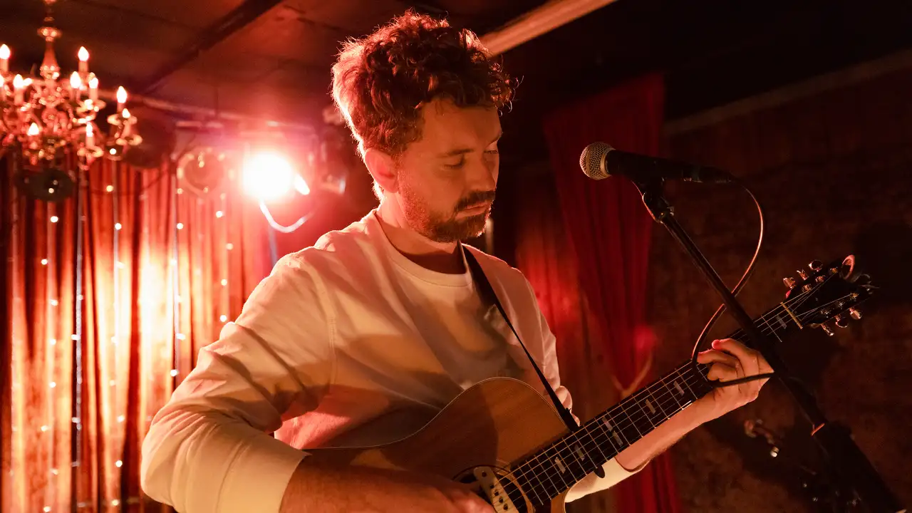 Watch Hello Sunday 4 Episode 8: Courage and Creativity - BYUtv