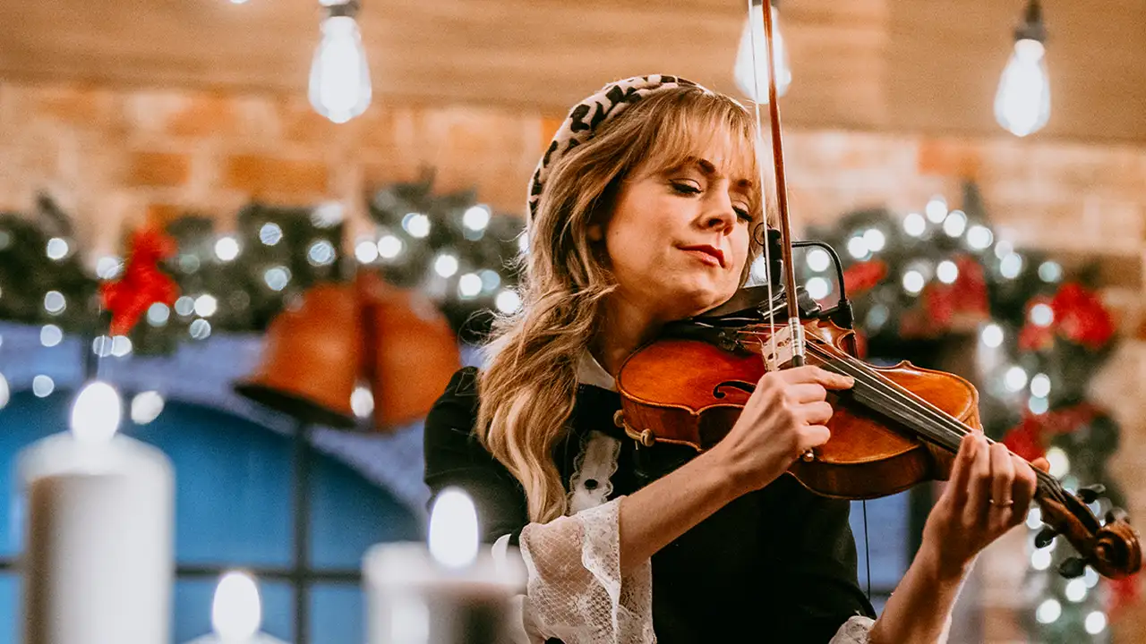 Watch The Lisa Show 1 Episode 6: S1 E6: Lindsey Stirling: Home for the ...