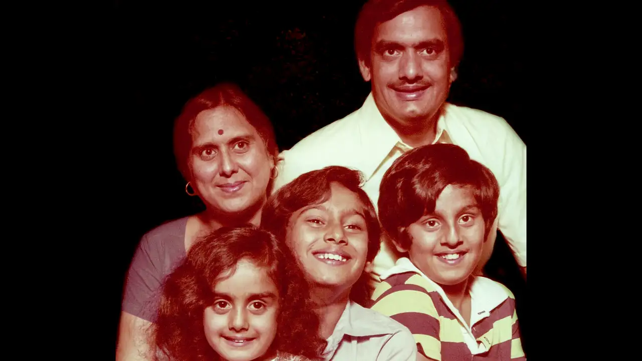 Listen to Constant Wonder Season 4 Episode 2: S4 E2: My Father's Brain ...