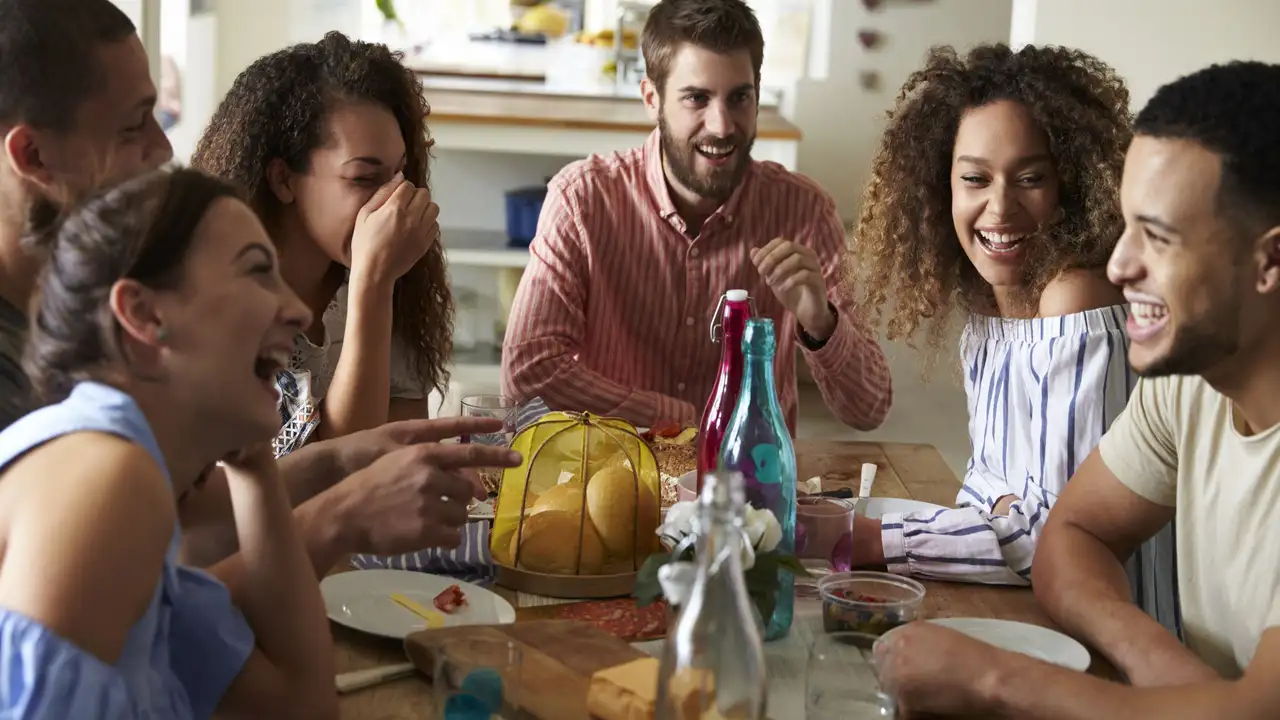 Listen to The Lisa Show 2022 Episode 21: Making Friends as an Adult ...