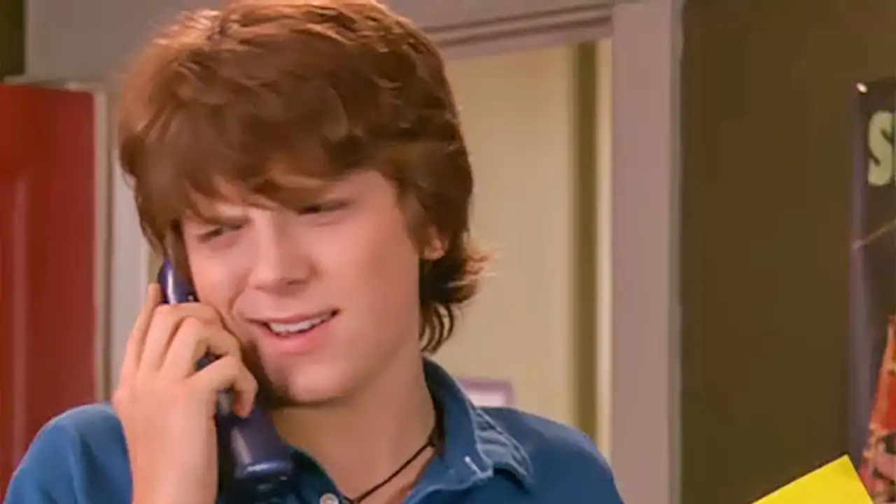 Watch Life with Derek Season 3 Episode 1: Two Timing Derek