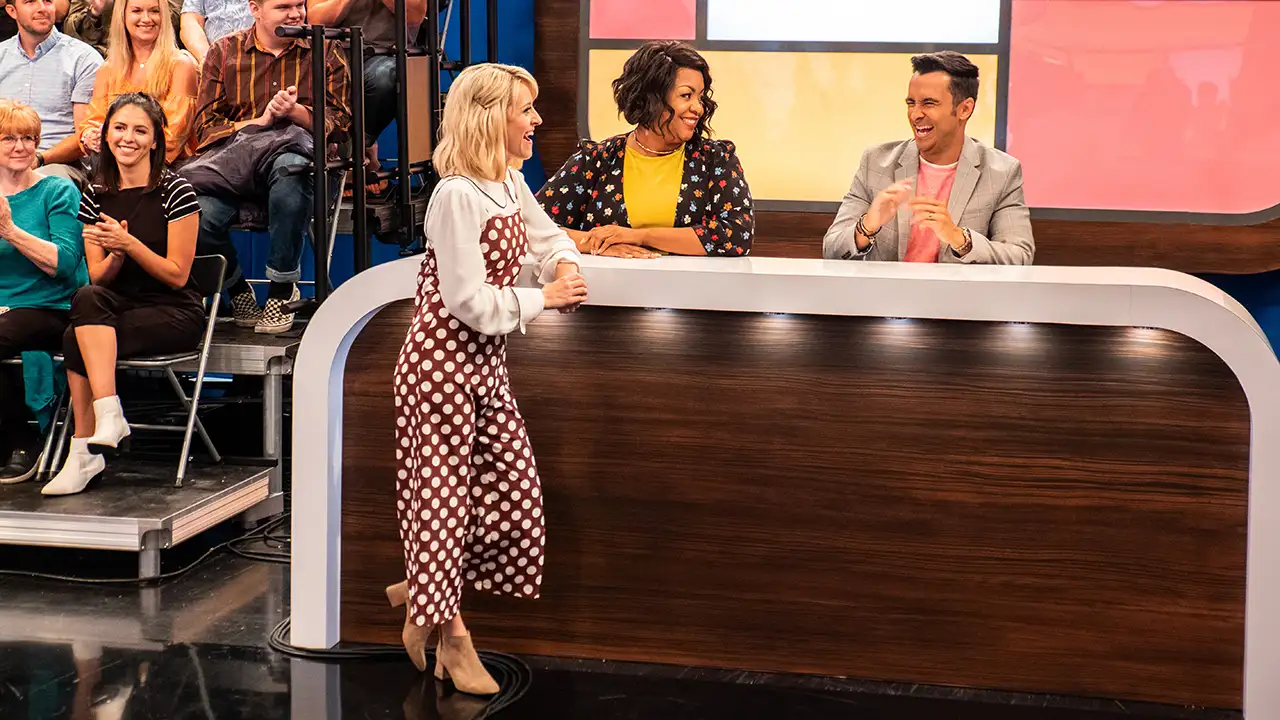 Watch Dinner Takes All Season 1 Episode 10: Junca Family vs. Uberty ...