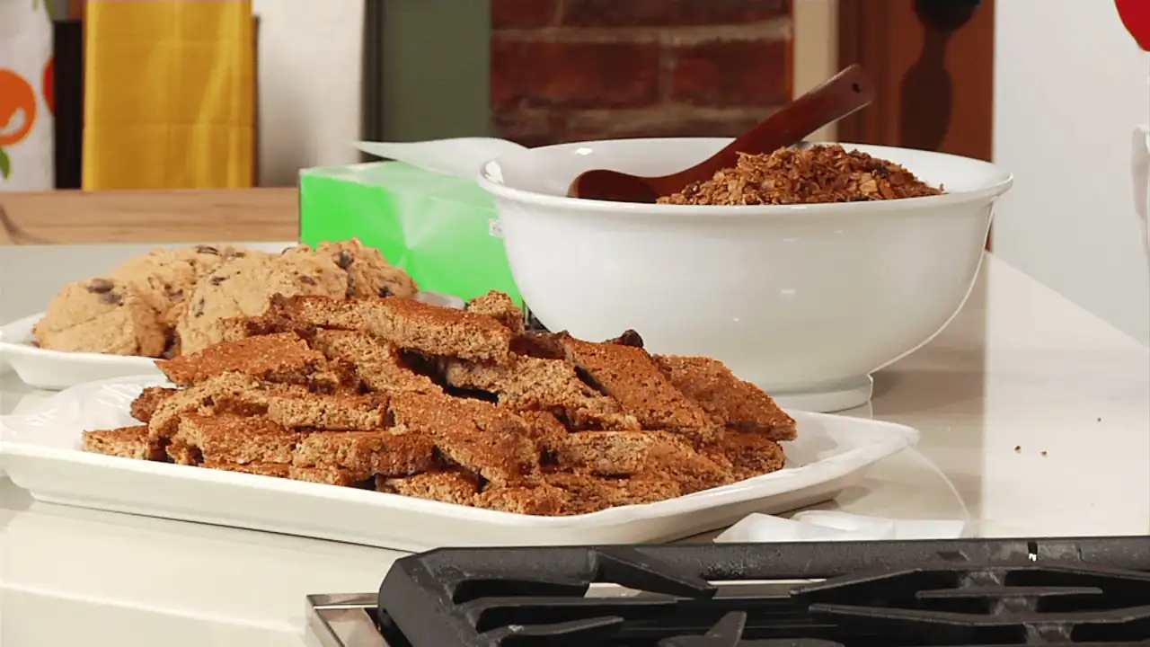 Watch Chef Brad: Fusion Grain Cooking Season 3 Episode 7: Amaranth